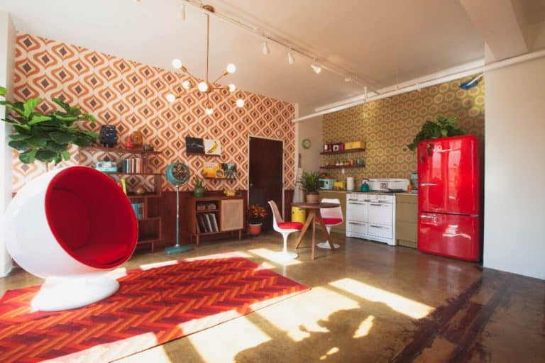 13 Unique Decades Party Ideas For All Eras - Peerspace
