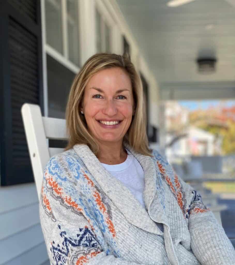 17 Gender Reveal Photo Ideas to Capture the Big Moment (2026) - Peerspace