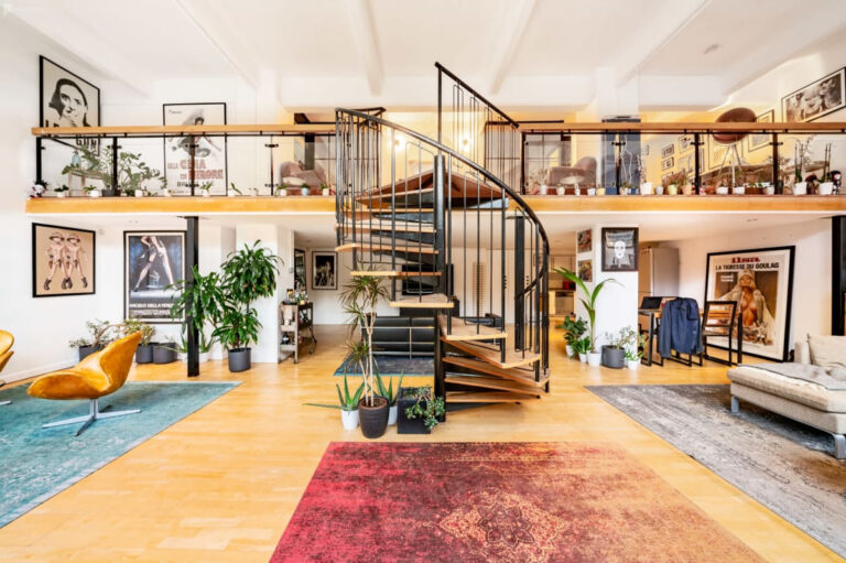 What Is An Eye Level Shot? - Peerspace