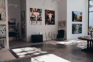 The Ultimate Guide in Opening an Art Gallery - Peerspace