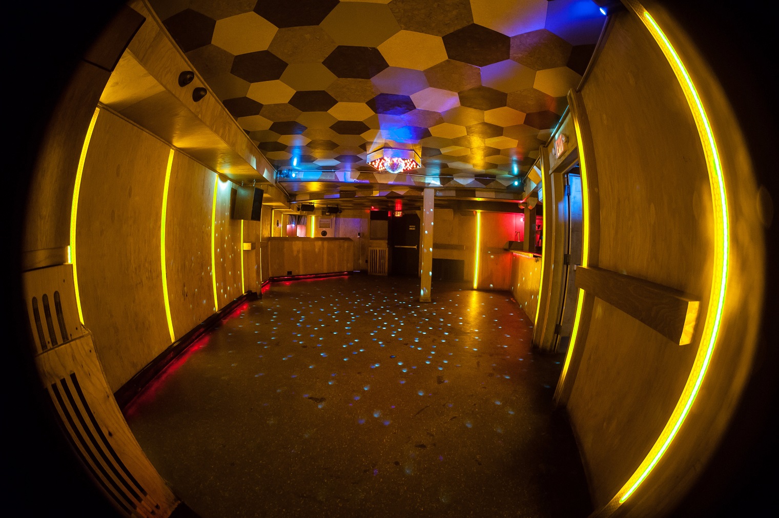 13 Awesome Birthday Decoration Ideas for Adults - Peerspace