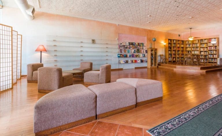 Check Out These 12 Creative Book Launch Ideas - Peerspace