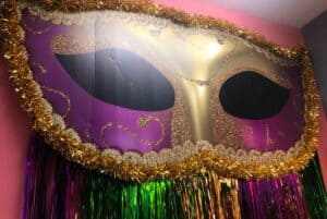 13 Smashing Masquerade Party Ideas For Adults - Peerspace