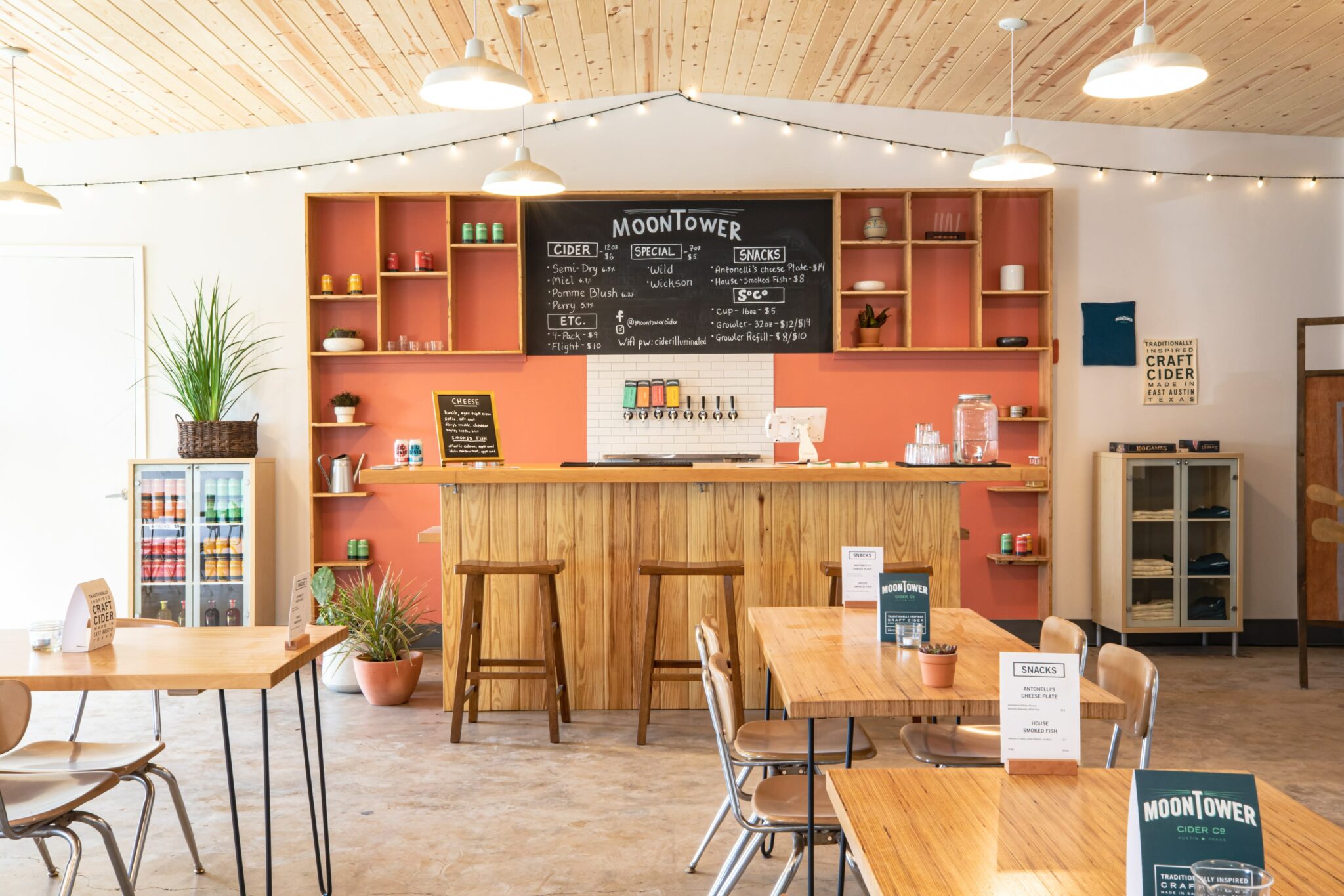 Here's How & Where To Rent A Bar For A Night - Peerspace