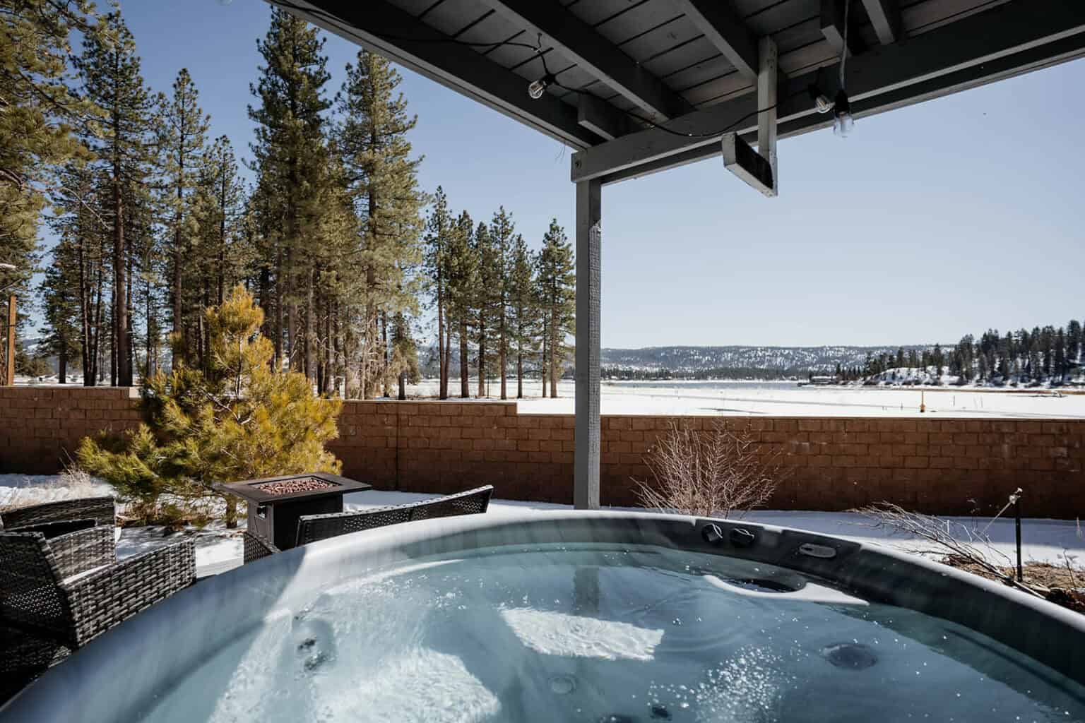 Here's How & Where to Rent a Hot Tub by the Hour - Peerspace