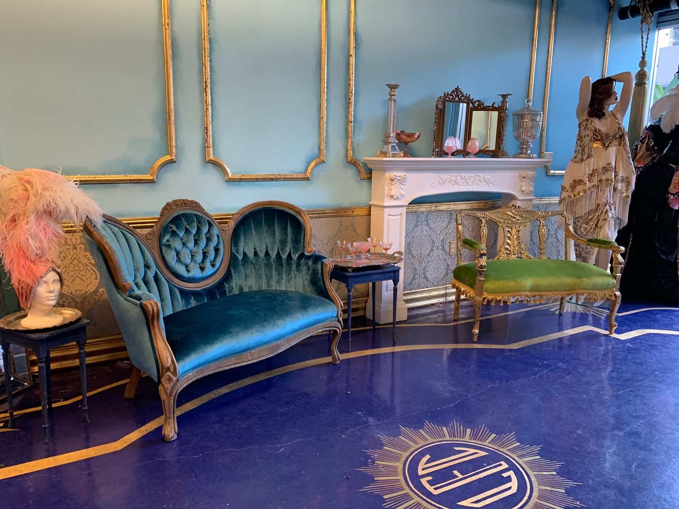 12 Fancy Gucci Themed Party Ideas - Peerspace