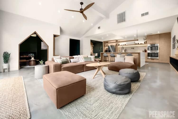 9 Team Offsite Ideas to Engage Employees & Boost Morale - Peerspace