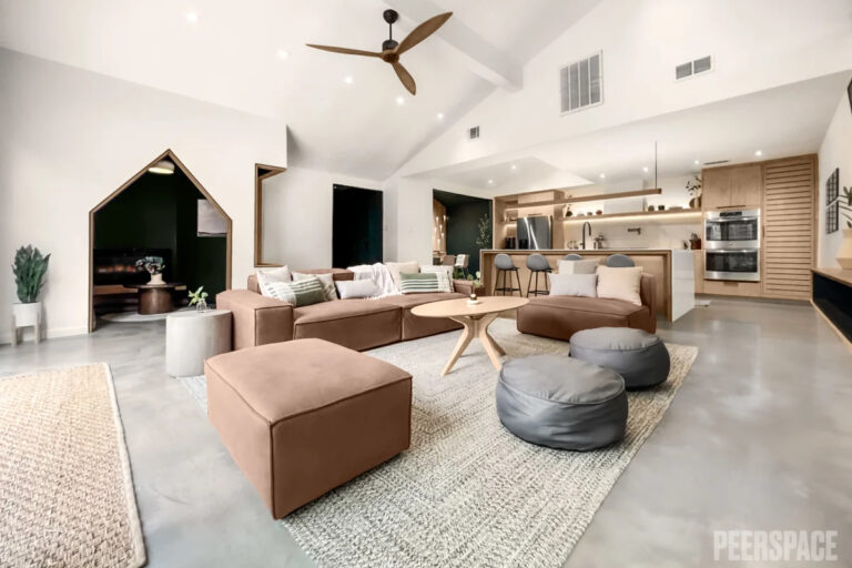 9 Team Offsite Ideas to Engage Employees & Boost Morale - Peerspace