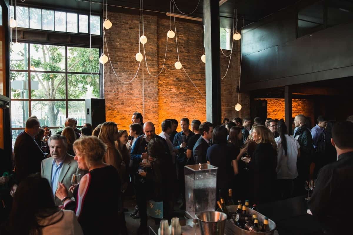 12 Memorable Class Reunion Ideas - Peerspace