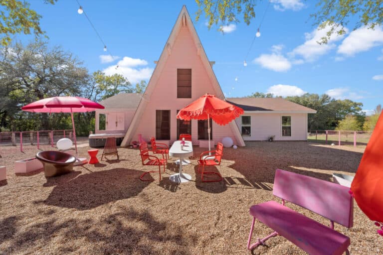 19 Fun, Creative Pink Party Themes - Peerspace