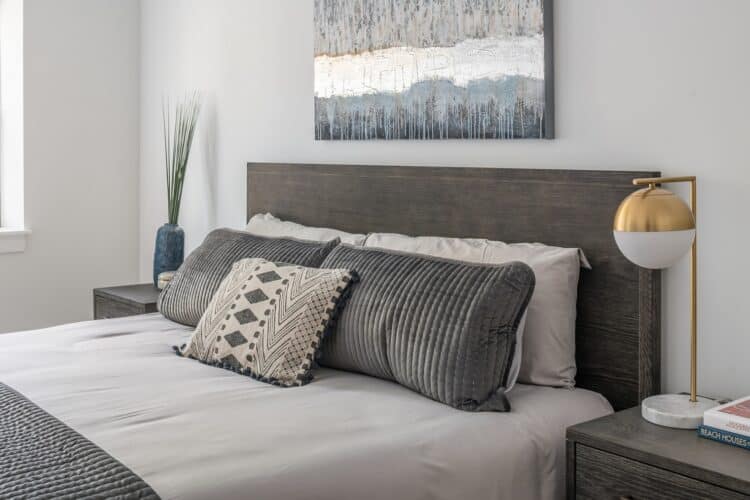 11 Boudoir Photoshoot Ideas in Chicago - Peerspace