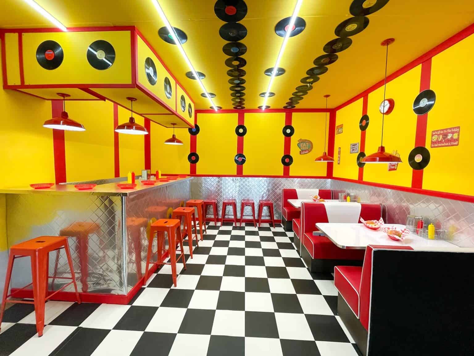 15 Awesome Vintage Photoshoot Ideas - Peerspace