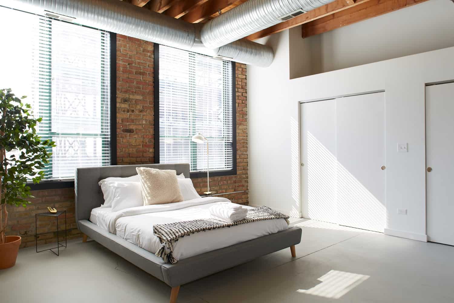 11 Boudoir Photoshoot Ideas in Chicago - Peerspace