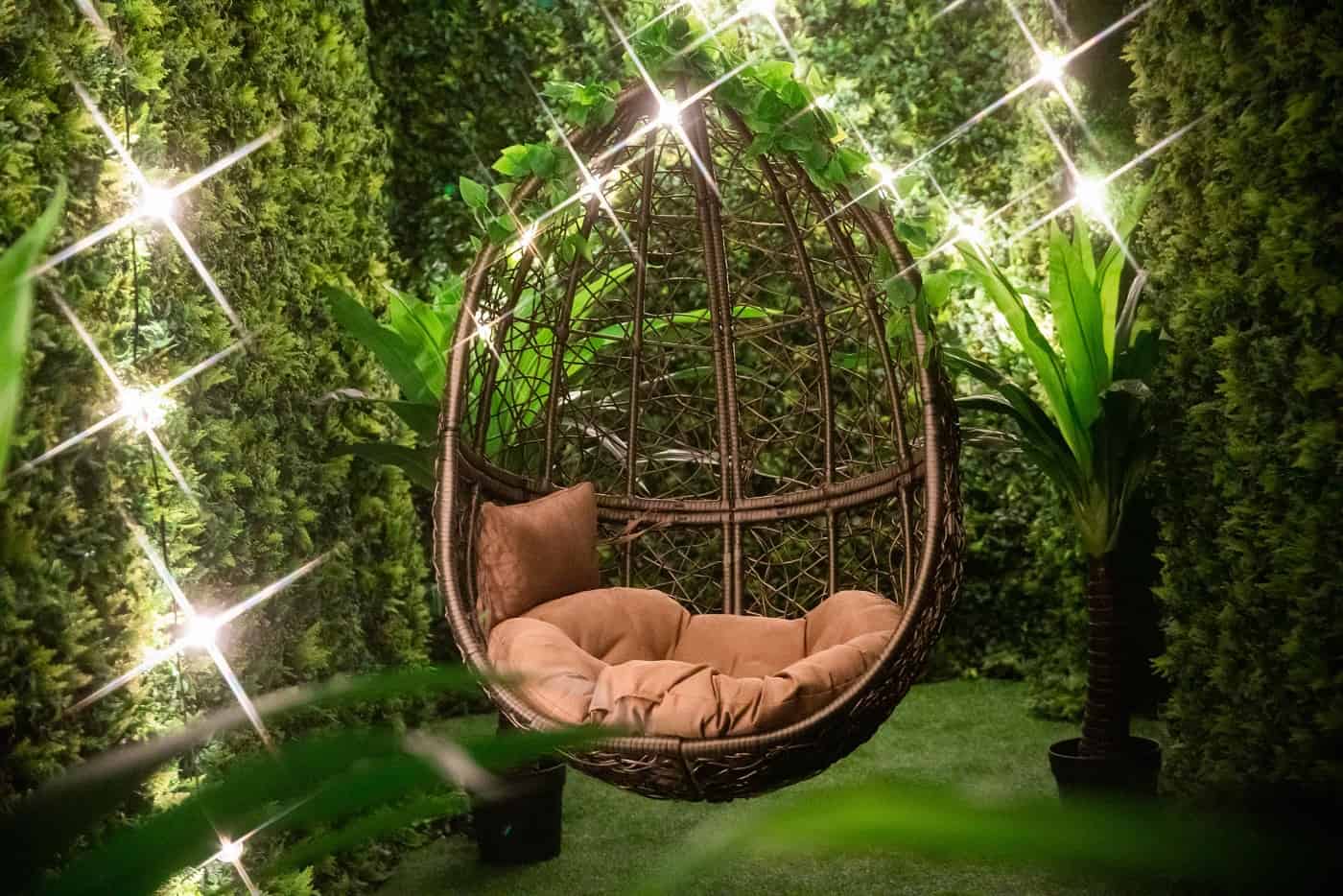 12 Cool Photoshoot Ideas At Home For Instagram - Peerspace