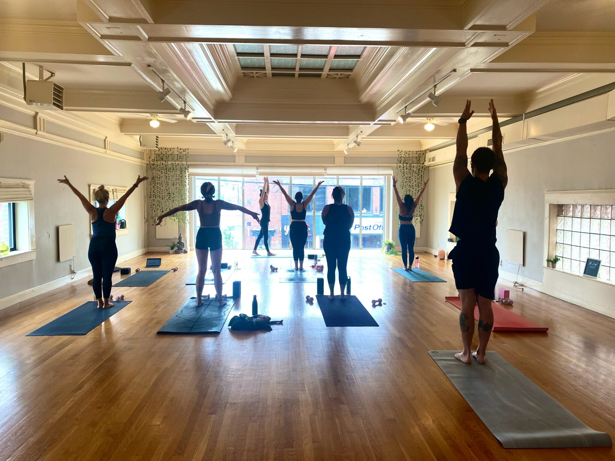 11 Gorgeous Indoor Photoshoot Locations in Boston (2025) - Peerspace