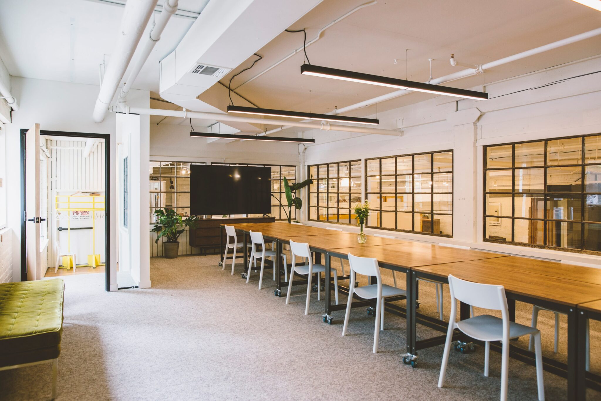 Check Out These 12 Creative Workshop Ideas (2025) - Peerspace