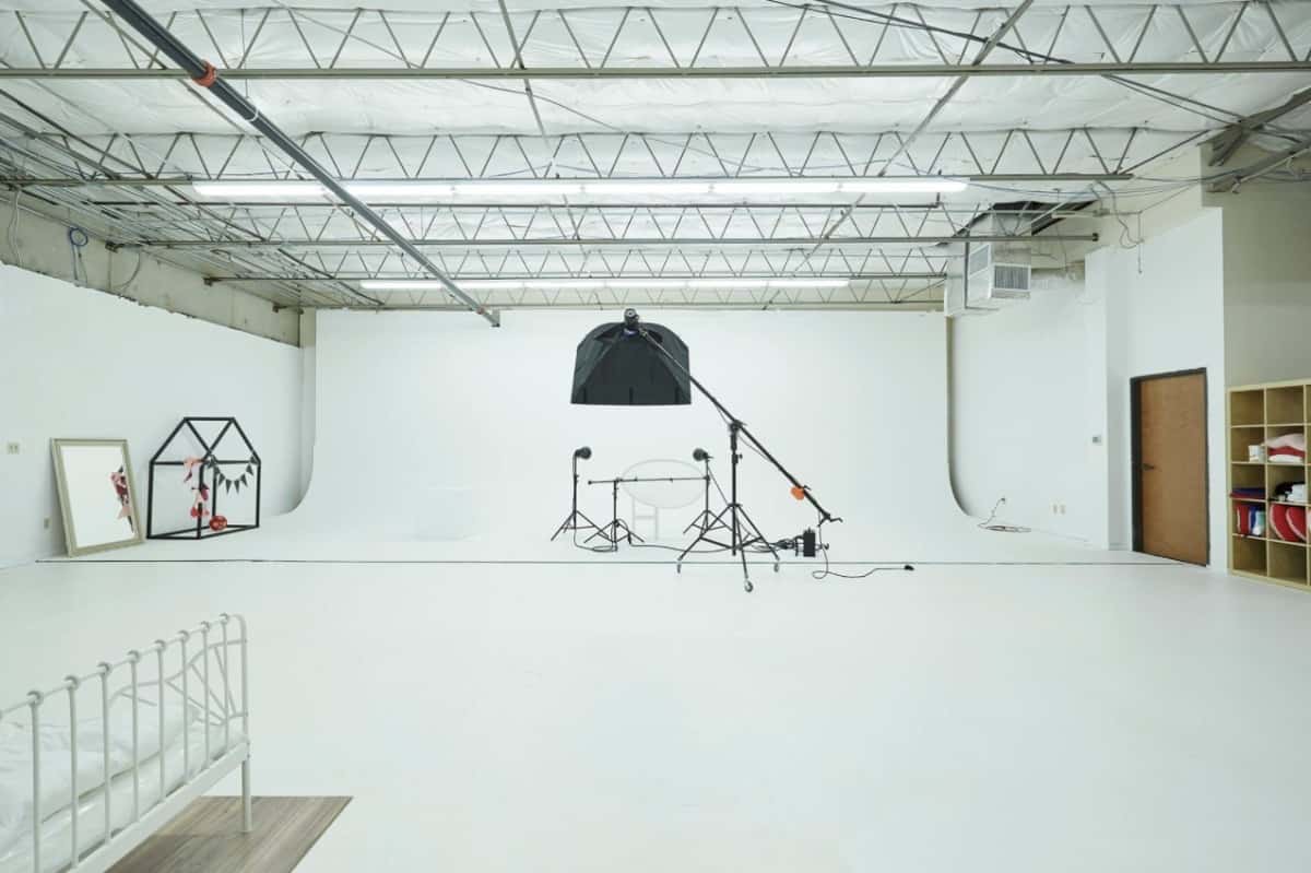 How Does an Editor Control the Rhythm of a Film? - Peerspace