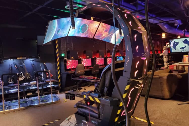 8 Great Spaceship Sets You Can Rent - Peerspace