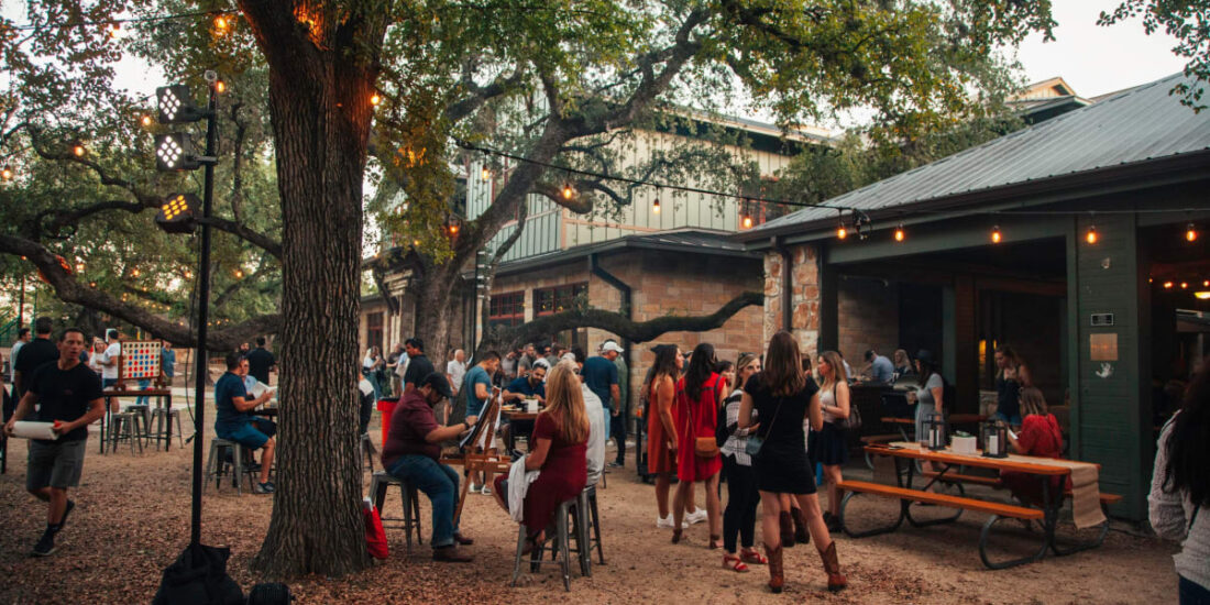 12 Unique Outdoor Party Decoration Ideas - Peerspace