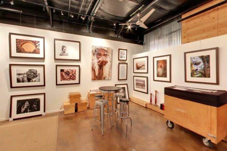 The Ultimate Guide in Opening an Art Gallery - Peerspace
