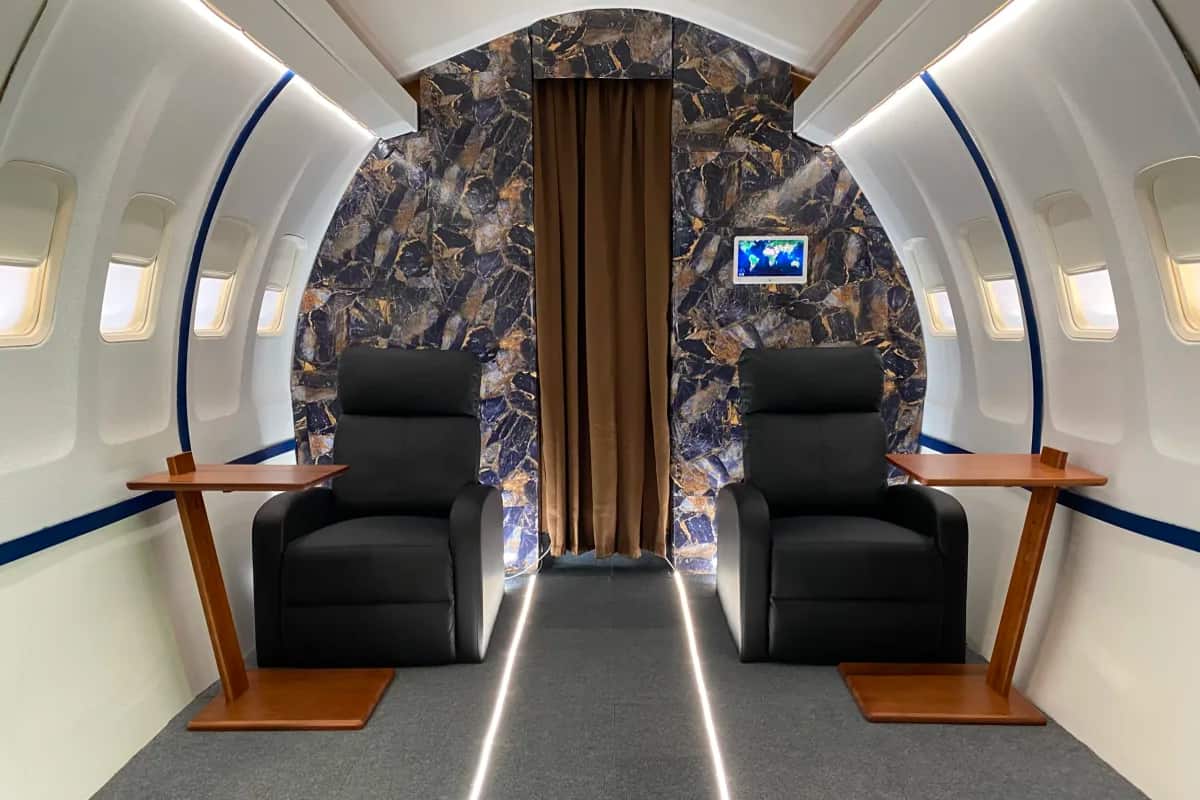 Where Do Instagrammers Shoot Their Jet Pictures? - Peerspace