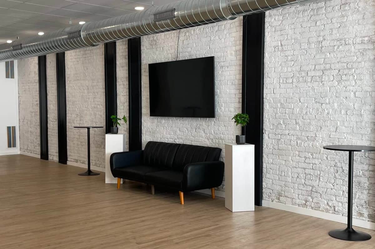 11 Creative Studio Shoot Ideas for the Coolest Photos - Peerspace