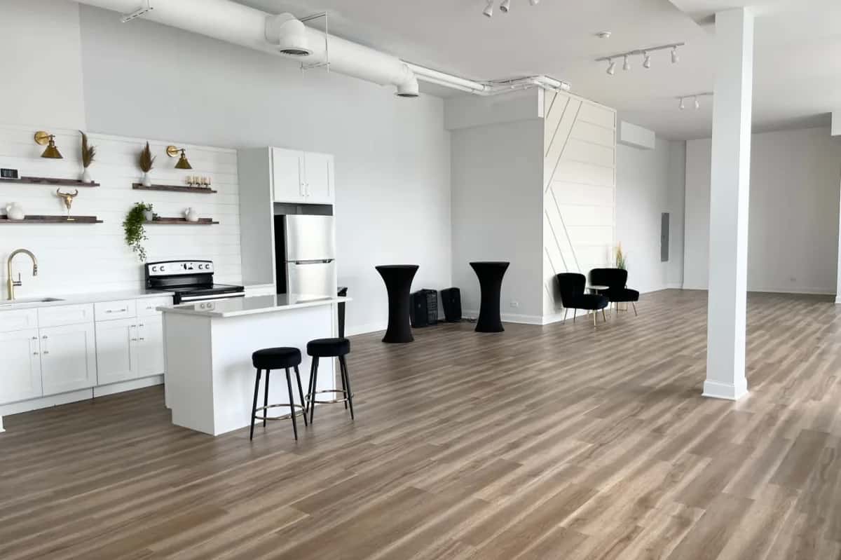 12 Beautiful Micro Wedding Venues in Chicago - Peerspace