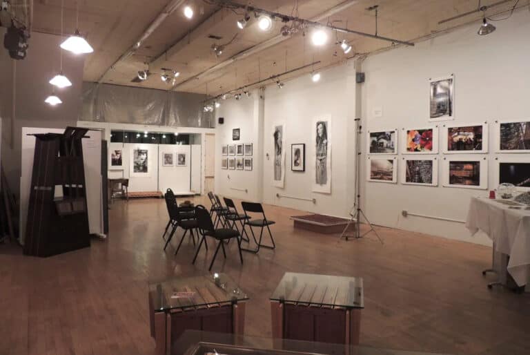 11 Unique Art Show Display Ideas - Peerspace