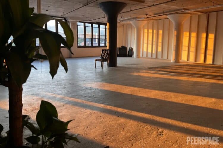 12 Gorgeous Indoor Photoshoot Locations in Cincinnati - Peerspace