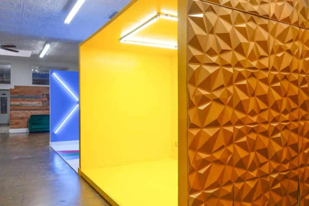 12 Unforgettable Pre-Quinceañera Photoshoot Ideas - Peerspace