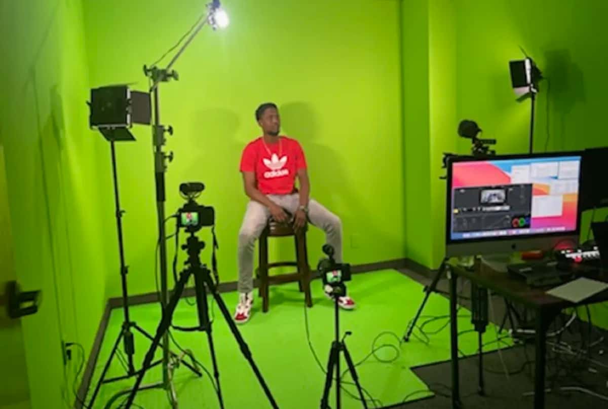 12 Business Photoshoot Ideas To Elevate Your Professionalism - Peerspace