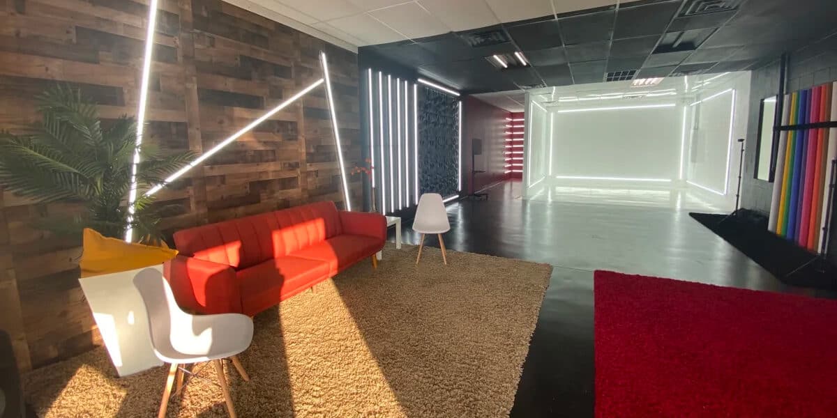 11 Unique Photoshoot Rooms in Dallas To Uplevel Your Content - Peerspace