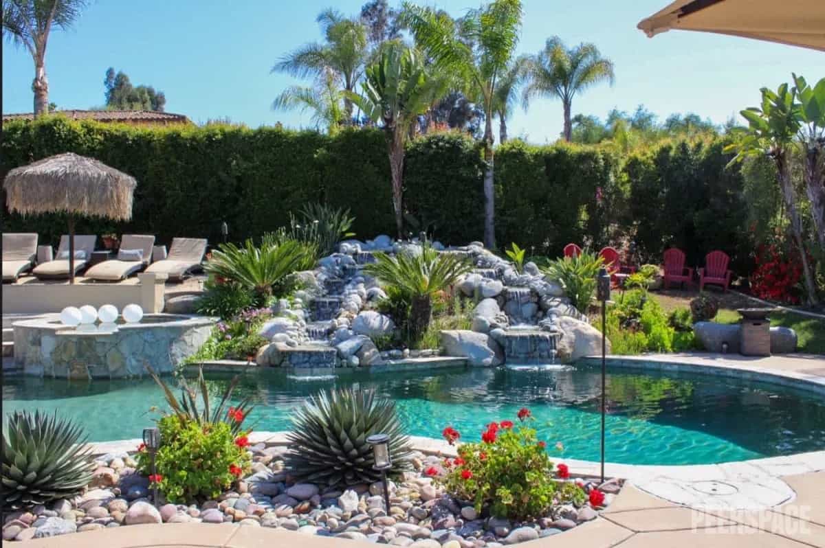 Here’s How & Where To Rent A Pool For A Day - Peerspace