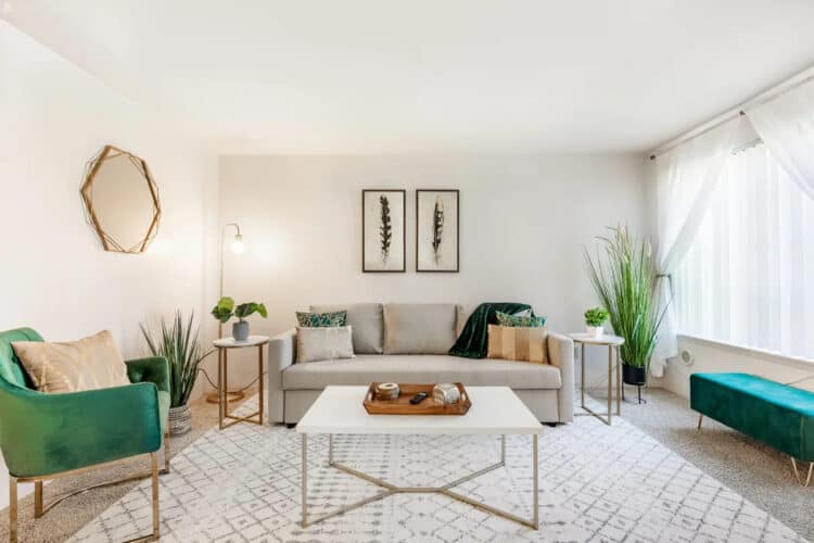 12 Sultry Pin-Up Photoshoot Ideas - Peerspace