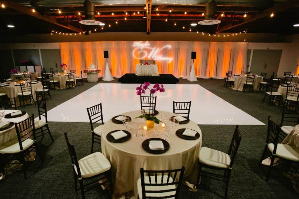 How Much Does It Cost to Rent a Hotel Ballroom? - Peerspace