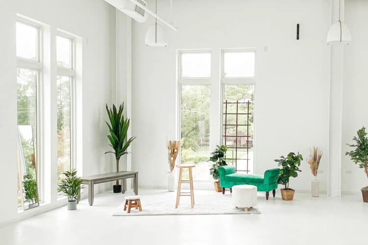 14 All White Party Ideas To Celebrate And Get Swanky - Peerspace