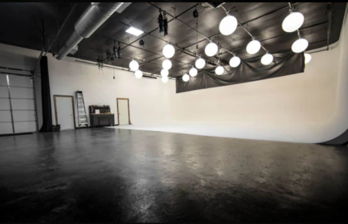 11 Fabulous Studio Photoshoot Ideas in Houston - Peerspace