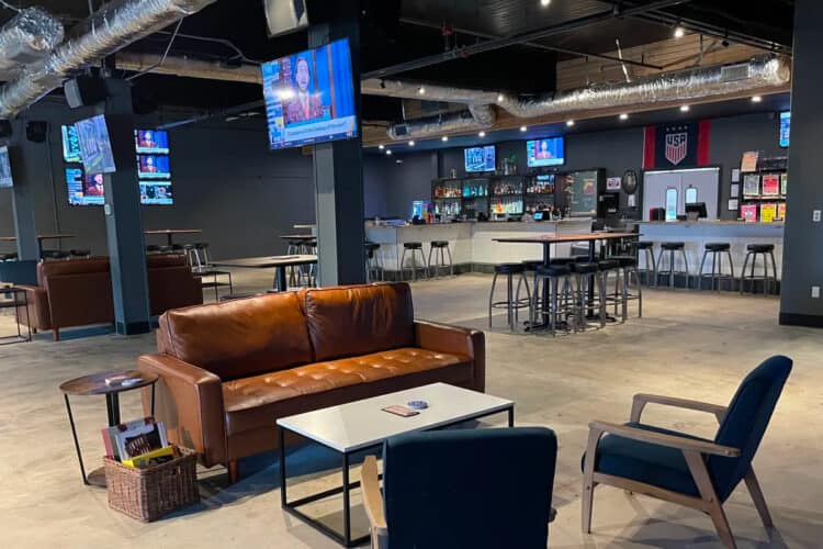 12 Unique Masters Viewing Party Ideas - Peerspace