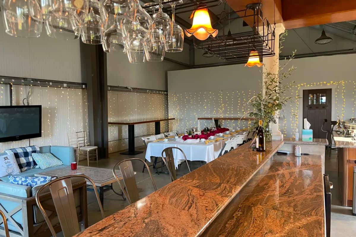 12 Memorable Goodbye Party Ideas For Your Loved One - Peerspace