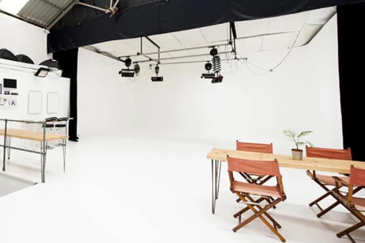How to Build a Cyc Wall - Peerspace