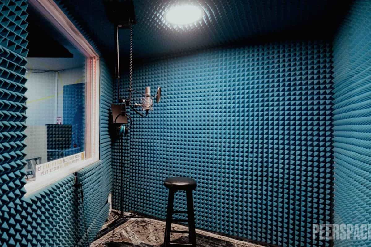 12 Unique Body Paint Photoshoot Ideas (2025) - Peerspace