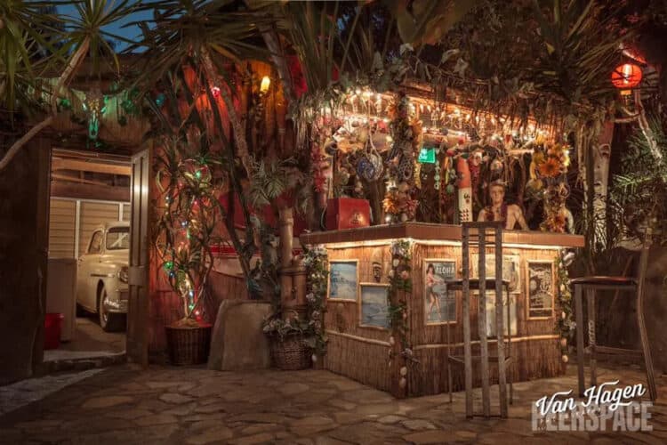 19 Creative Beach Party Themes - Peerspace