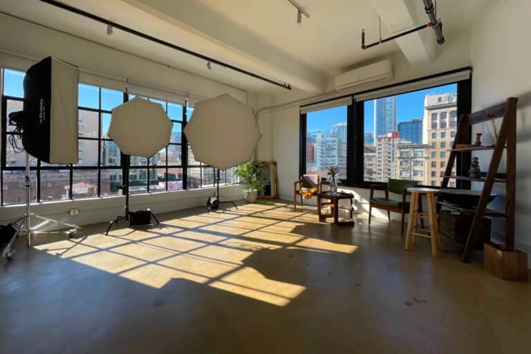 8 Creative Ways to Earn Money From Your Studio - Peerspace