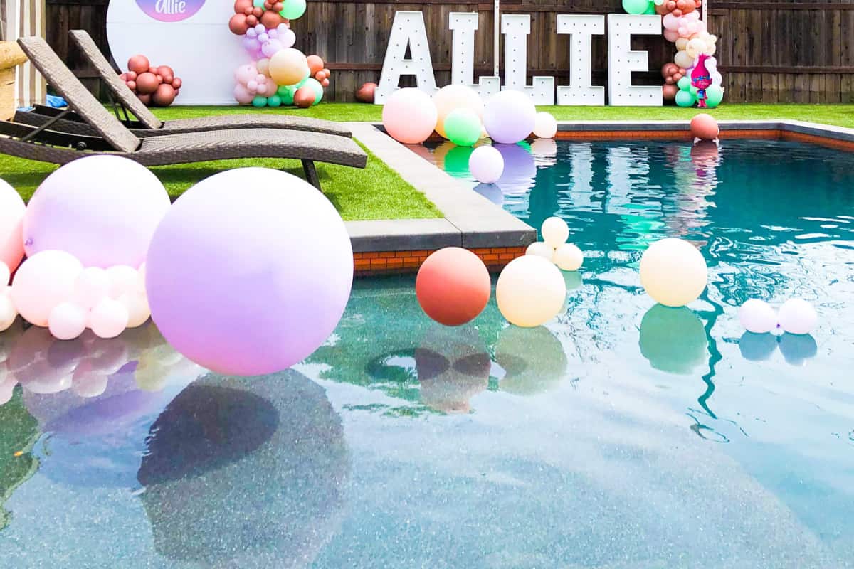 13 Fun Gender Reveal Game Ideas For The Big Party - Peerspace