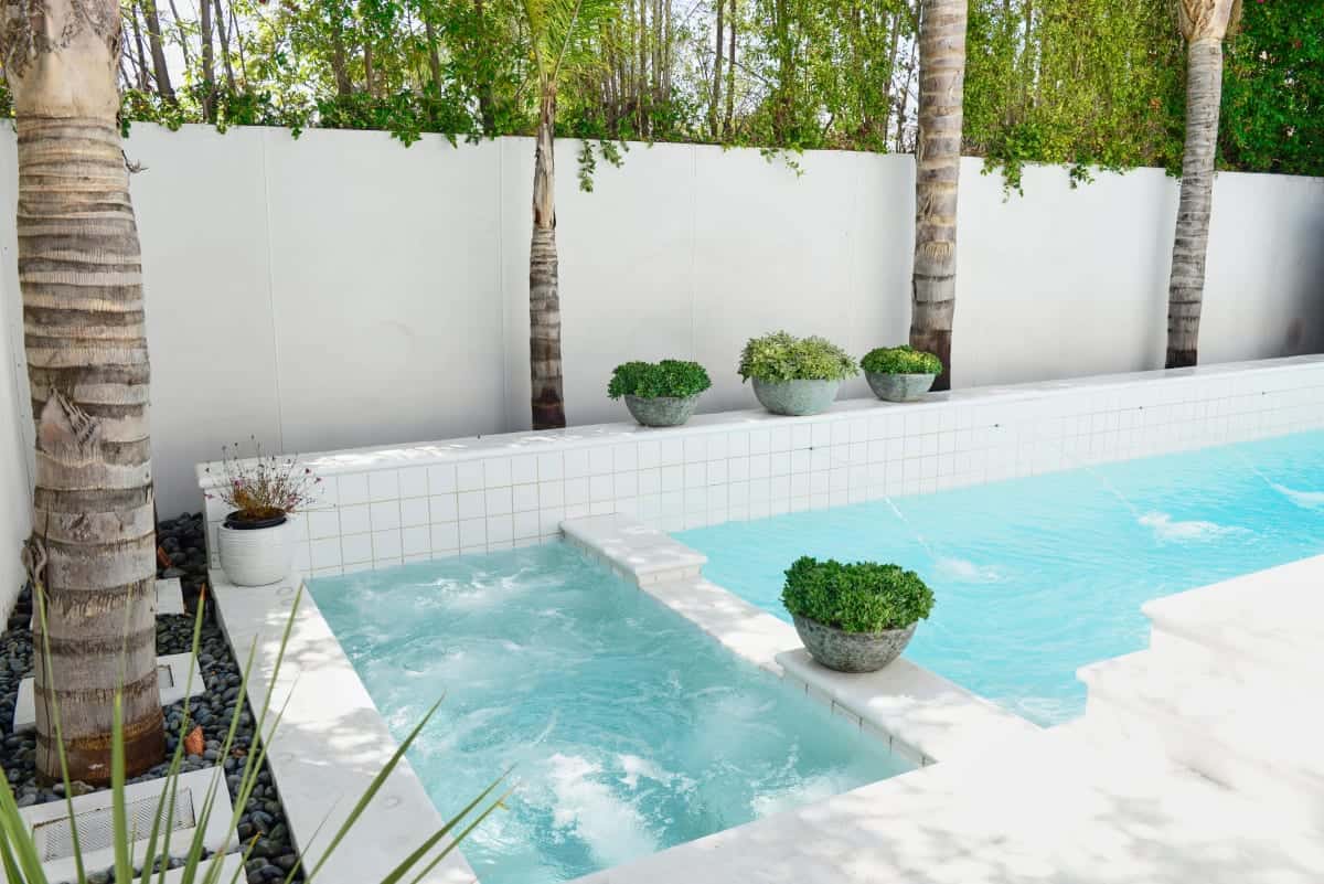 13 Creative Shower Photoshoot Ideas - Peerspace