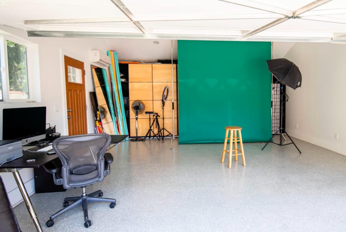 12 Studio Photoshoot Ideas in Los Angeles - Peerspace