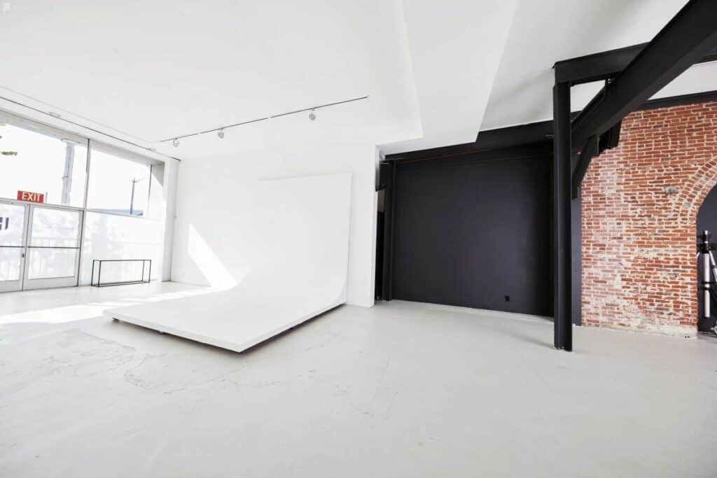 12 Studio Photoshoot Ideas in Los Angeles - Peerspace