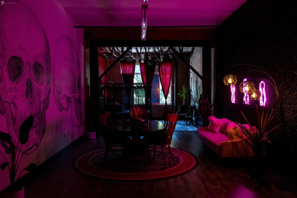 13 Fabulous Murder Mystery Party Ideas - Peerspace