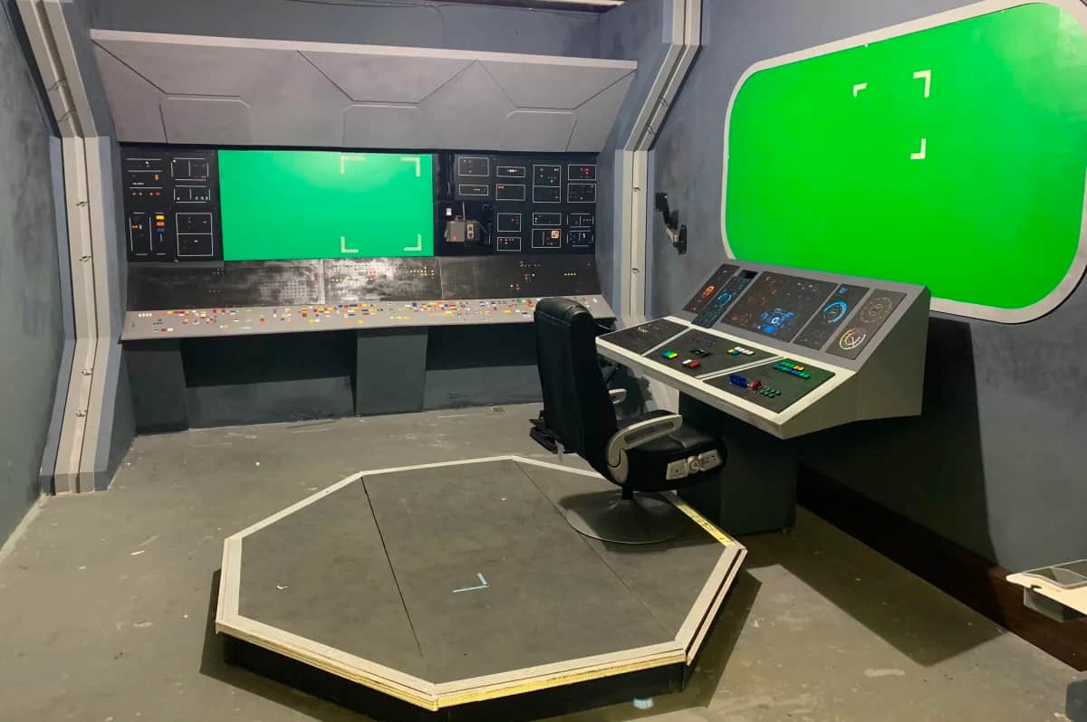 6 Great Spaceship Sets You Can Rent - Peerspace