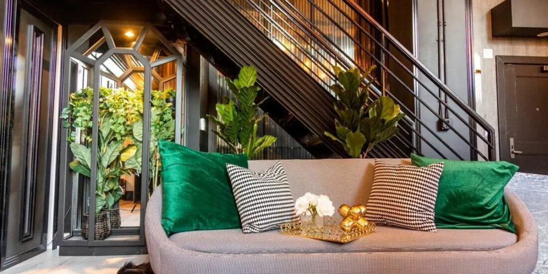 12 Creative Intimate Couple Photoshoot Ideas - Peerspace